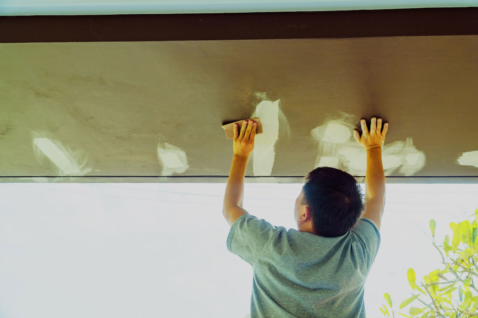 A Definitive Guide to Painting Over Wallpaper in Your Condo